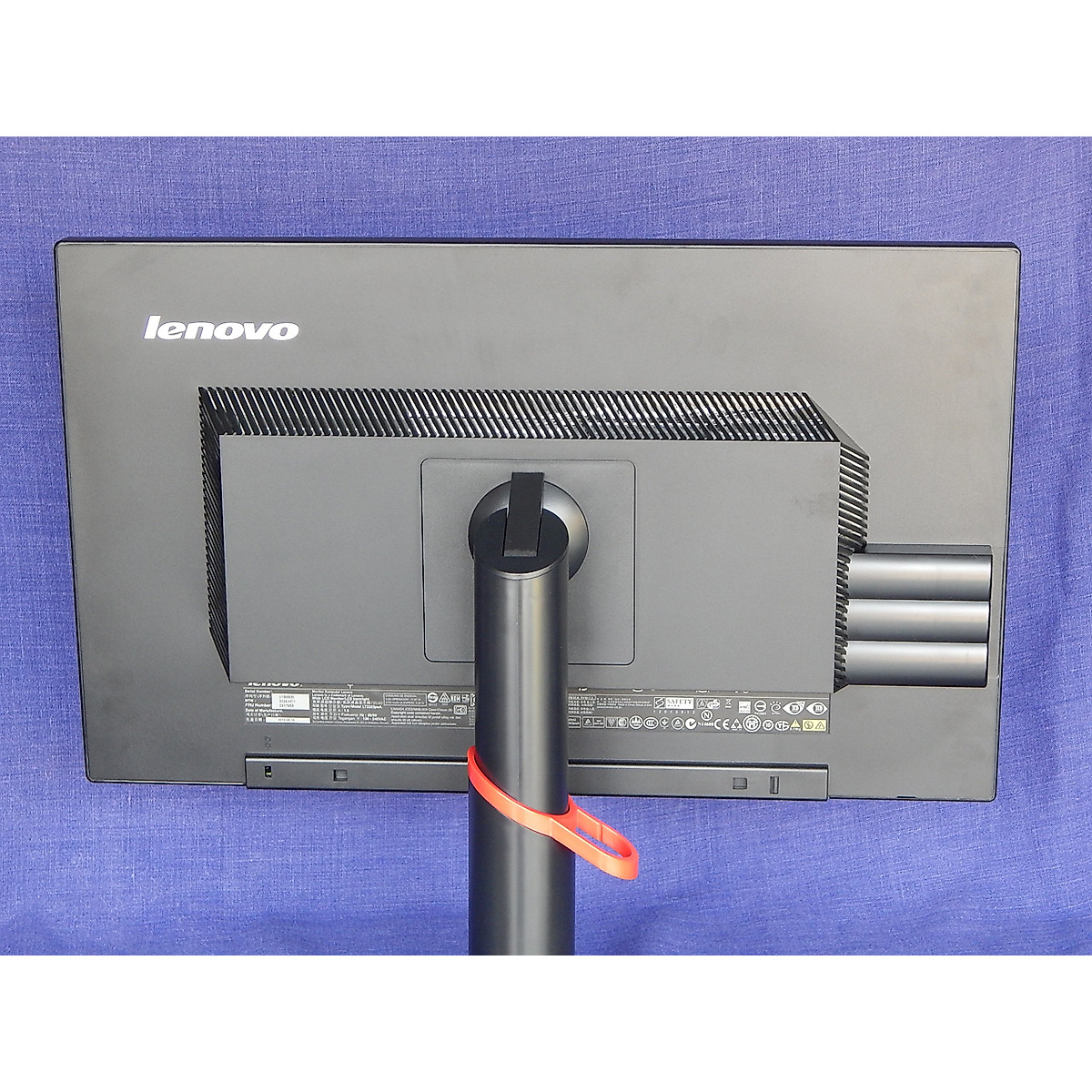 Lenovo ThinkVision LT2323p 23 Full HD Widescreen LED Monitor 16:9 5ms 1920x1080 1000:1 DVI/VGA/USB/DisplayPort Raven Black