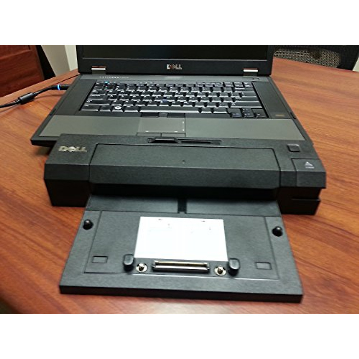 Latitude E5510 Notebook PC - Core i5 i5-520M 2.40 GHz - 15.6" - Silver