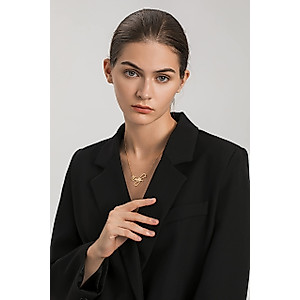 UMAGICBOX Personalized Dainty Name Necklace 18K Gold Plated Stainless Steel Custom Engraved Nameplate Pendant Jewelry Customized Birthday Mother Christmas Day Gifts for Women Girls Teen Kids Daughter