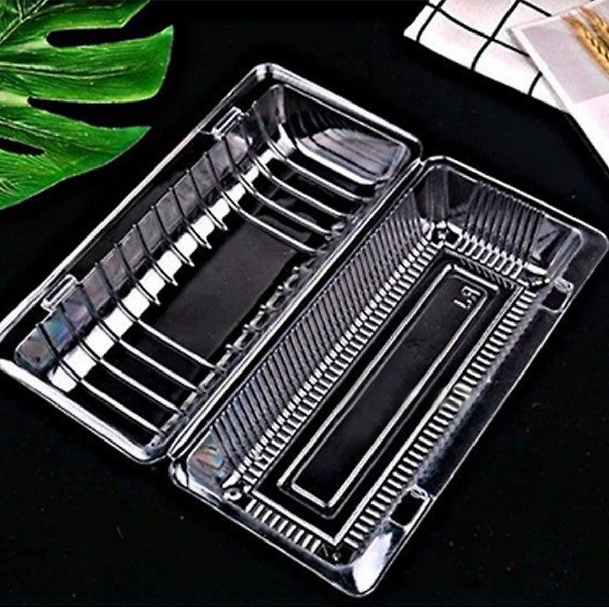 Tamnjvrr 100pcs Plastic Hinged Food Take Out Container, Disposable Sandwiches Box Clamshell Food Containers