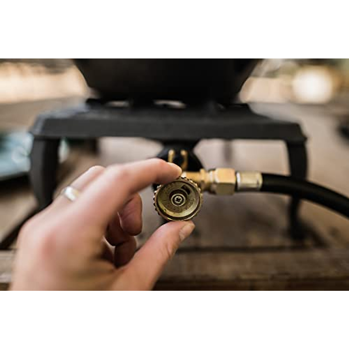 Stansport Single Burner Cast Iron Stove with Regulator Hose (208-100)