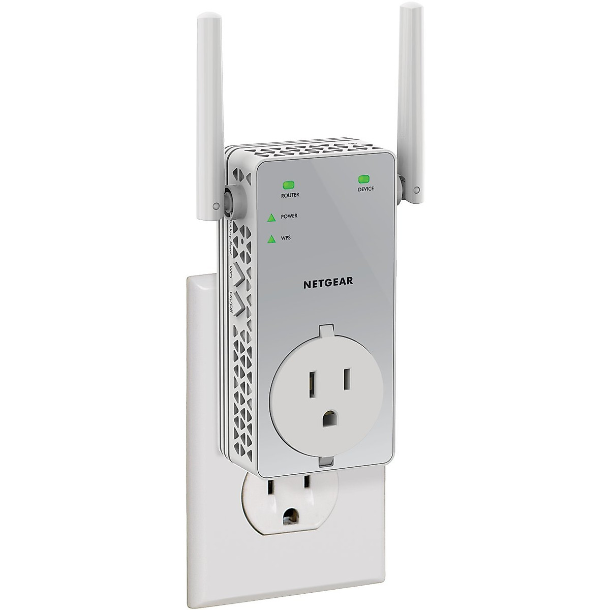 NETGEAR AC750 Wi-Fi Range Extender + Extra Outlet (EX3800-100NAS)