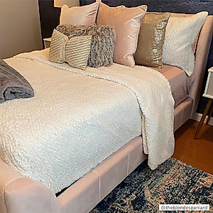 Little Seeds Valentina Kids' Full Upholstered Bed, Pink Velvet