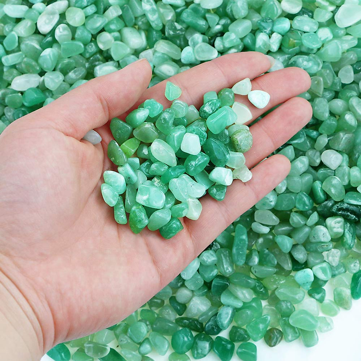 Twdrer 2lb/950g Small Natural Green Aventurine Tumbled Chips Crushed Stone Irregular Shaped Quartz Rock Healing Reiki Crystal Gemstone for Jewelry Making Garden Aquarium Vase Plant Decoration(Green)