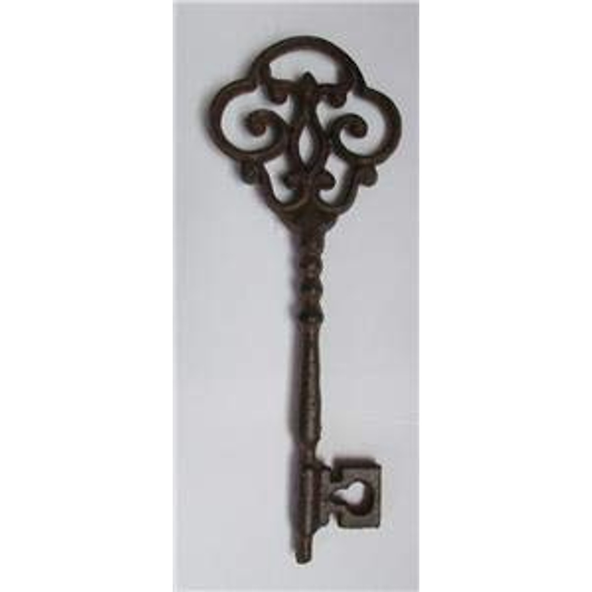 UD Decorative Iron Skeleton Key Wall Decor