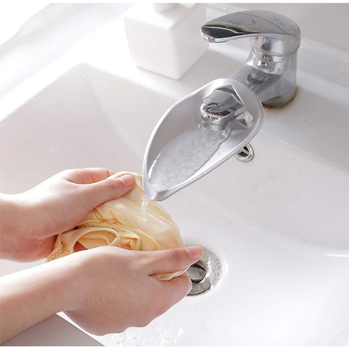 AKOAK 2 Pcs Faucet Expander Blade Design Child Safety Faucet Expander for Toddlers Children Hand Washing Assistant Bathroom Sink Supplies