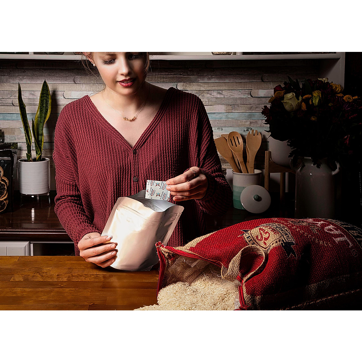 PackFreshUSA: Pint (6" x 7.5" x 3") AirTight Seal-Top Stand-Up Mylar Pouch Bags Long-Term Food Storage - Premium Century 7 Mil Thick (Per Side) - Resealable - Heat Sealable - Food Grade - Pack of 100