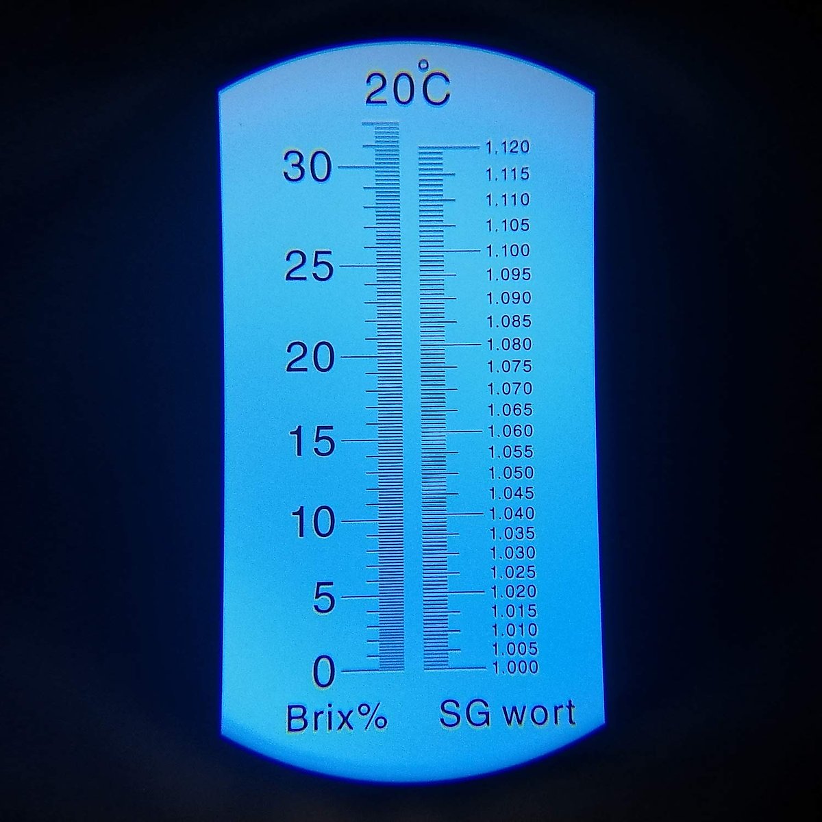 AMTAST Handheld Beer Refractometer Brix Refractometer Wine Refractometer Tester ATC Dual Scale-Brix 0-32% Specific Gravity 1.000-1.120, Made of Copper (Not Cheap Aluminum)