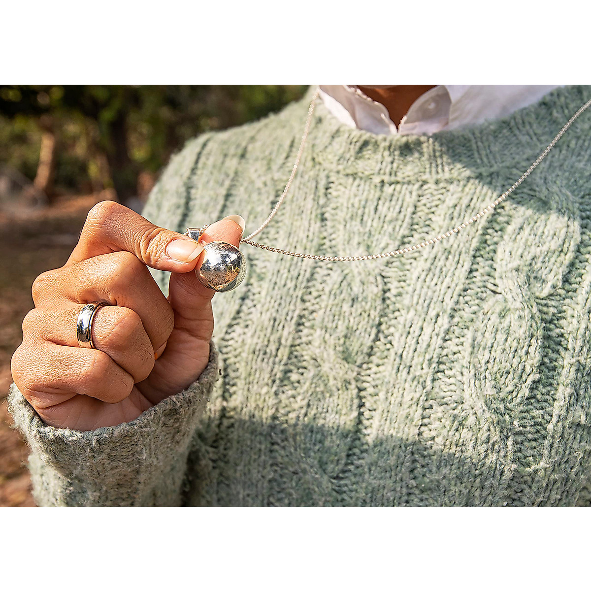 Stimm Harmony Ball Bola Necklace, Anxiety Relief Jewelry for Teens and Adults, Chime Ball Pendant Necklace 20mm - 0.78inch