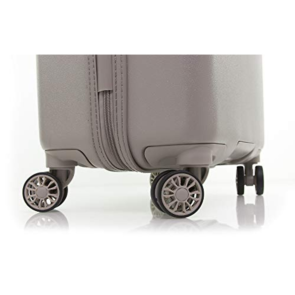 DKNY 8 Spinner Wheels, Clay, 28" Upright