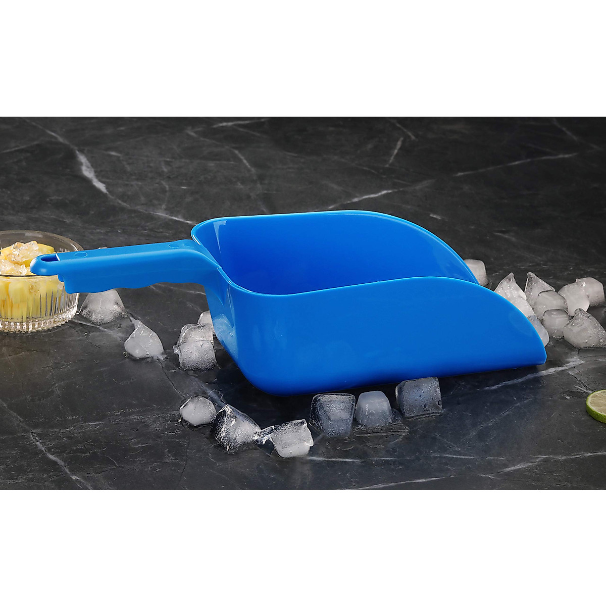 New Star Foodservice 34462 Polycarbonate Plastic Utility Ice Scoop. Blue, 64-Ounce