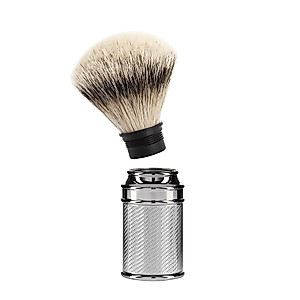 MÜHLE Chrome Silvertip Badger Safety Razor (Closed Comb) Shaving Set - Perfect for Every Day Use, Barbershop Quality Close Smooth Shave