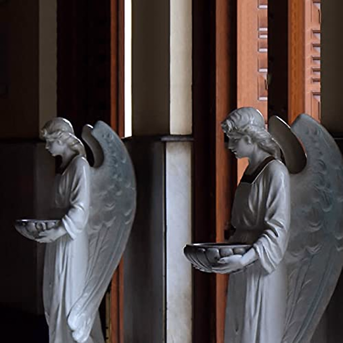 Luomu Glass Holy Water Bottle 0.5 floz with Gold-Toned Cap and Gold-Toned Depiction of The Holy Family (Saint Michael the Archangel-Gold)