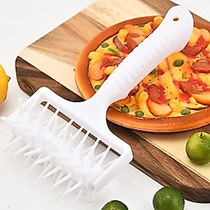 Commercial Dough Presses,Pizza Dough Docker Pastry Roller with Spikes Pizza Docking Tool for Home Commercial Kitchen Pizza Making Accessories That Prevent Dough From Blistering