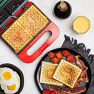 Uncanny Brands WM2-SRW-BBF Star Wars Boba Fett Double-Square Waffle Maker, 9" x 9", Green