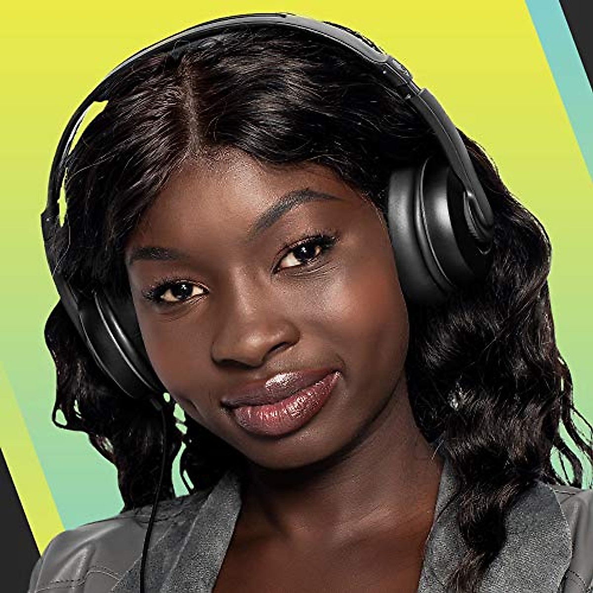 Skullcandy Cassette Junior Wired Headphone Over-Ear / Works with iPad, iPhone, Android, Computers / Great for Boys, Girls, Toddler, School, Sports, and Gaming / Kids Headphones Wired - Black