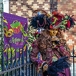 Mardi Gras Garden Flag Mardi Gras Welcome Banner for Indoor Outdoor Decoration Mardi Gras Beads Mask Door Banner Holiday Masquerade Party Supply Classic Design Purple Fleur De Lis, 17.7 x 11.8 Inch