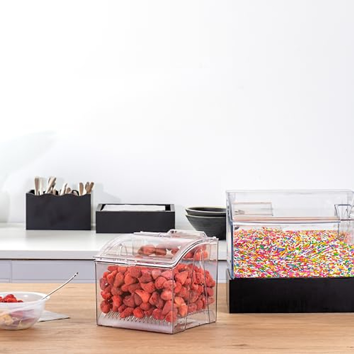 Restaurantware Met Lux 1.6 Gallon Food Storage Container, 1 Airtight Treat Box - With Scoop, Holds Up To 25 Cups, Clear Plastic Cereal Container With Lid, For Kitchen Or Pantry Organization