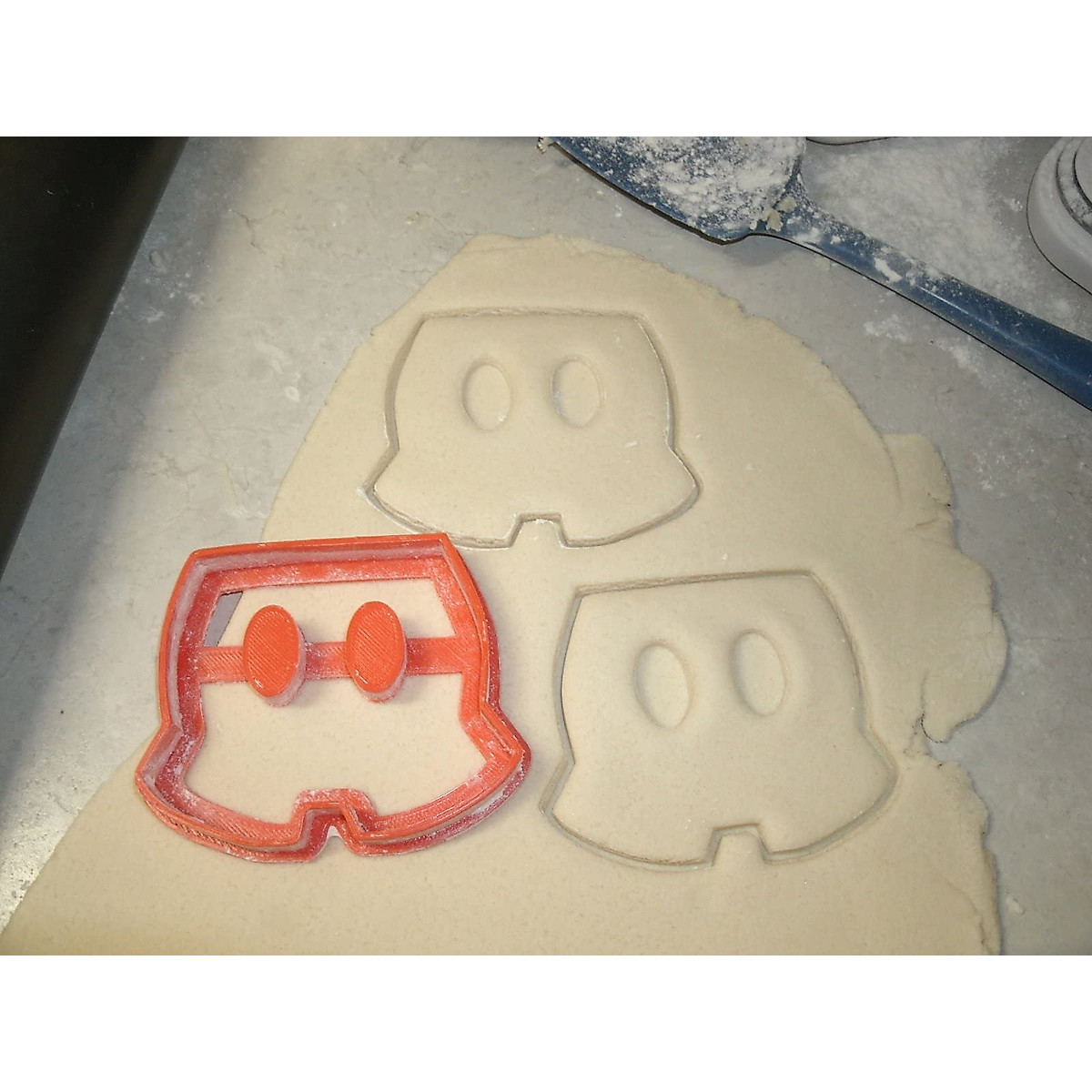 THEME MAGICAL MOUSE CARTOON CHARACTER SET OF 4 COOKIE CUTTERS MADE IN USA PR506