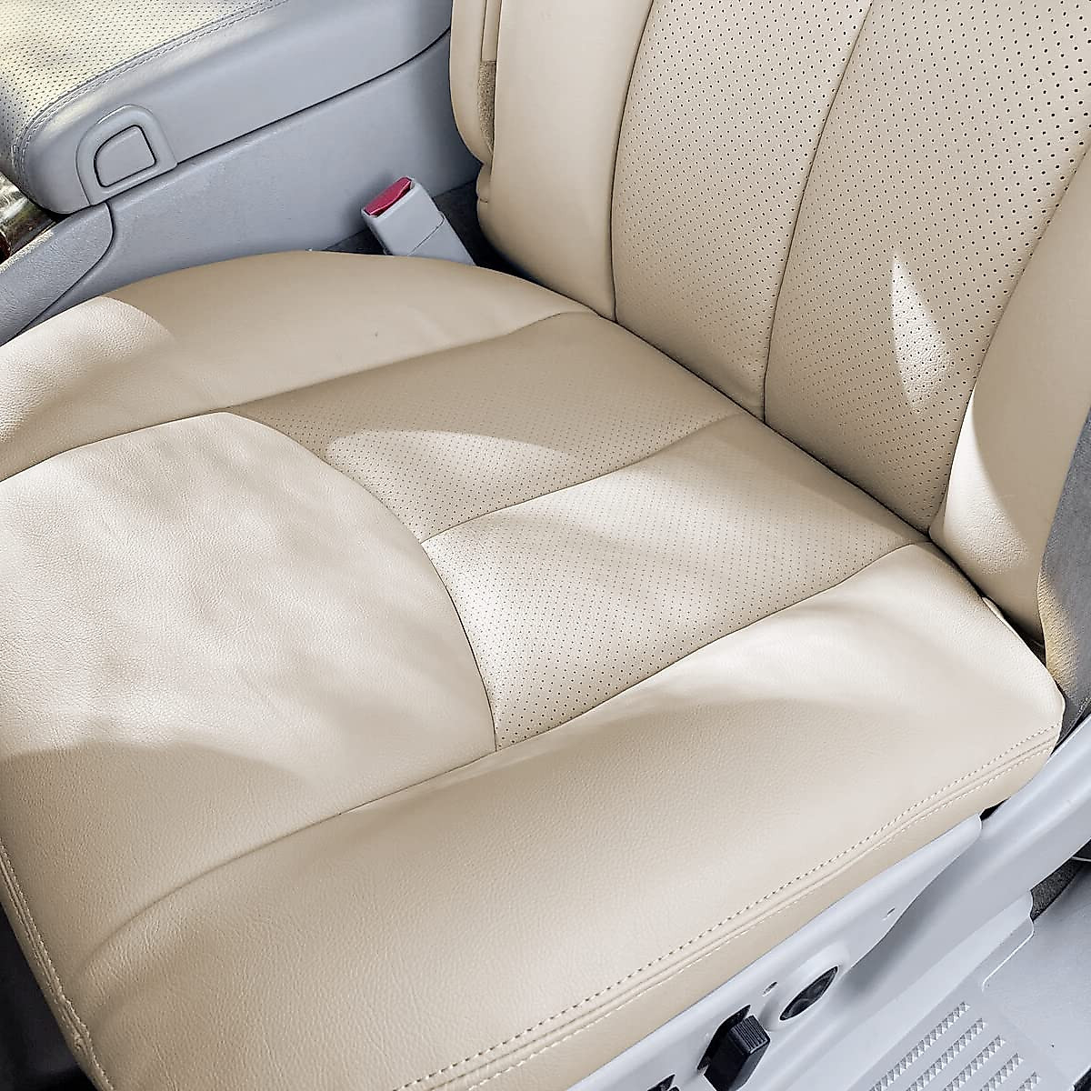 HECASA Drive Bottom Seat Cover Compatible with 2003-2007 Cadillac Escalade ESV EXT Silverado 1500 2500 3500 Avalanche Tahoe Yukon GMC Yukon XL 1500 2500 Replacement for 0306ESC152DRB 12510306SLNWPIT