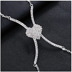 Rhinestone Chest Bracket Bra Chain Sexy Heart Pendant Chest Bracket Bra Jewelry Beach Party Prom Fashion Crystal Body Chain Jewelry for Women