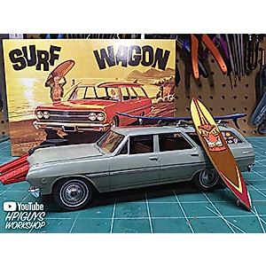 AMT 1965 Chevelle Surf Wagon 1:25 Scale Model Kit
