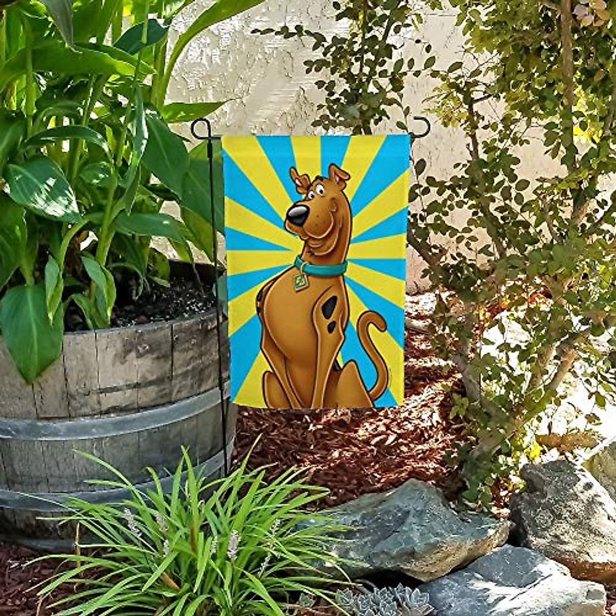Scooby-Doo Character Garden Yard Flag