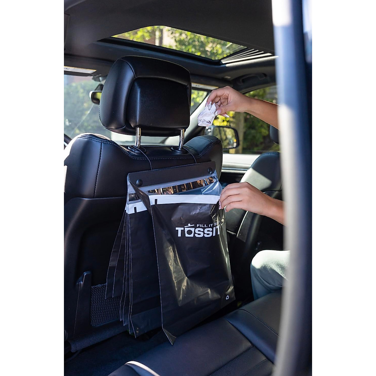 Tossits Disposable Garbage Bags (Set of 7) - Leakproof, Smellproof - Large, Car-Friendly