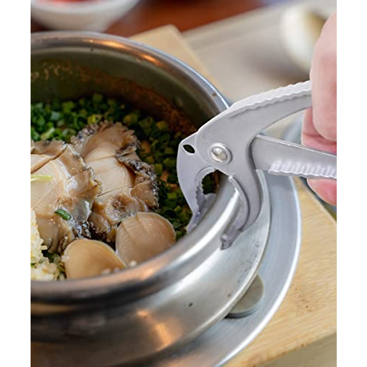 GGOMI Hot Pot Gripper Holder for Korean Stone Ceramic Bibimbap Bowl (Dolsot, Ddukbaegi) Aluminum Tongs, Sizzling Hot Plate 6-2/3 Inch