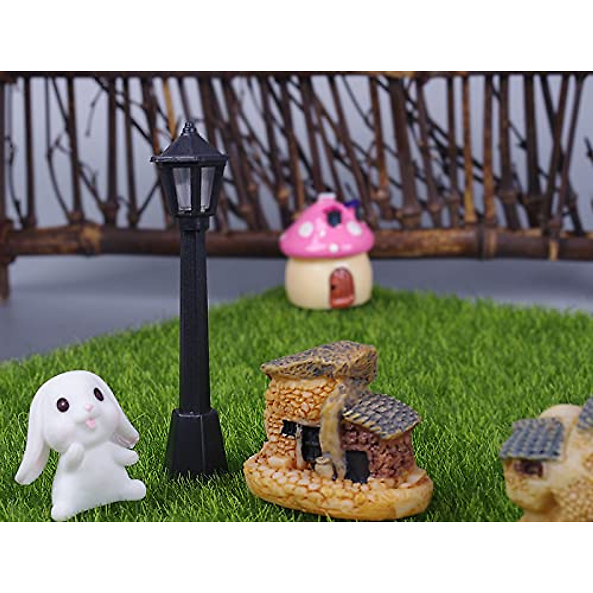 10pcs Mini Miniature Street Light Model, Railway Train Post Lamps, Black Lamp Outdoor Pathway Lantern Post for Dollhouse Decoration Micro Landscape Fairy Garden Lighting Accessories, Black