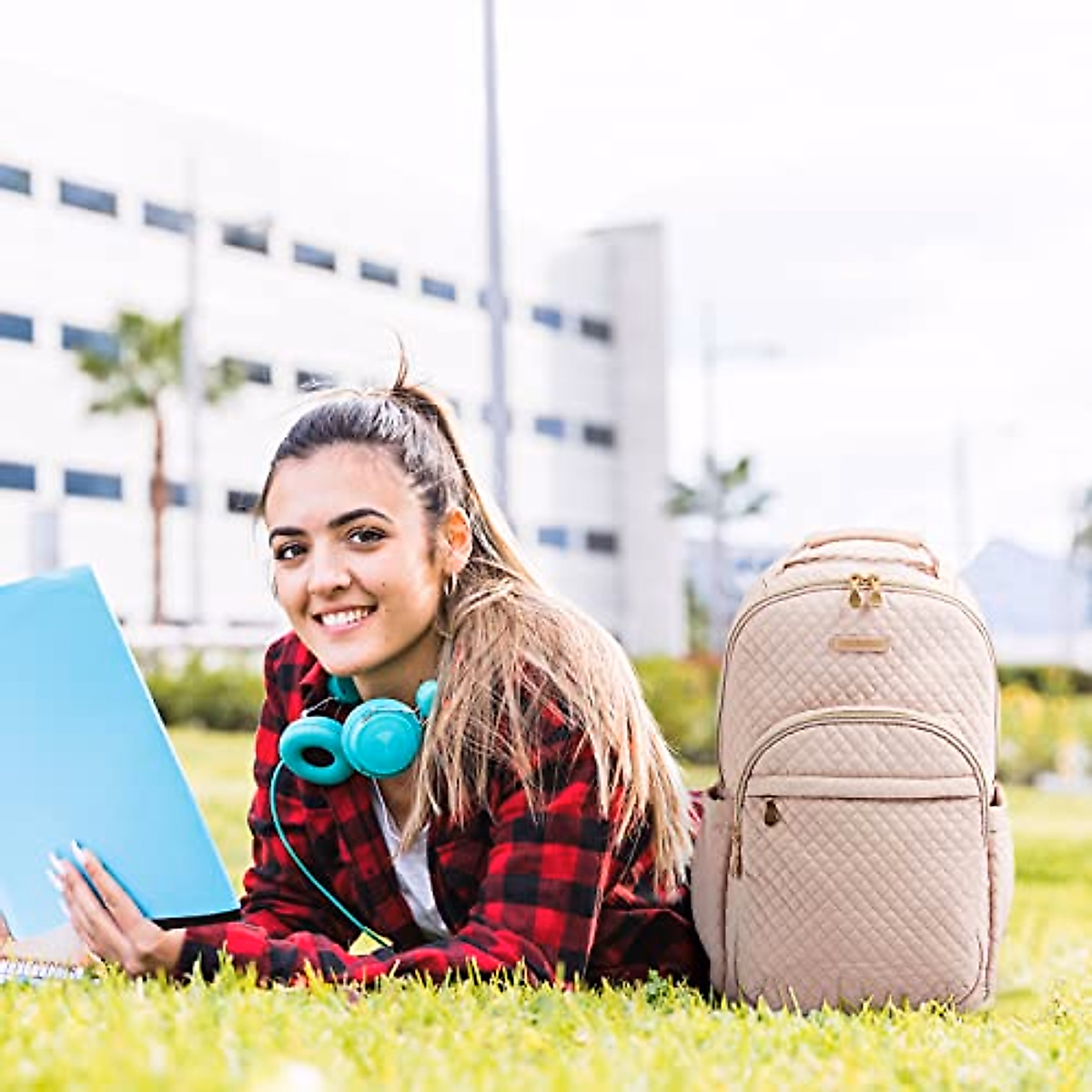 LIGHT FLIGHT Travel Laptop Backpack Women, 15.6 Inch Anti Theft Laptop Backpack with USB Charging Hole Water Resistant Casual Daypack College Bookbags Computer Backpack for Work, Quilted Pink