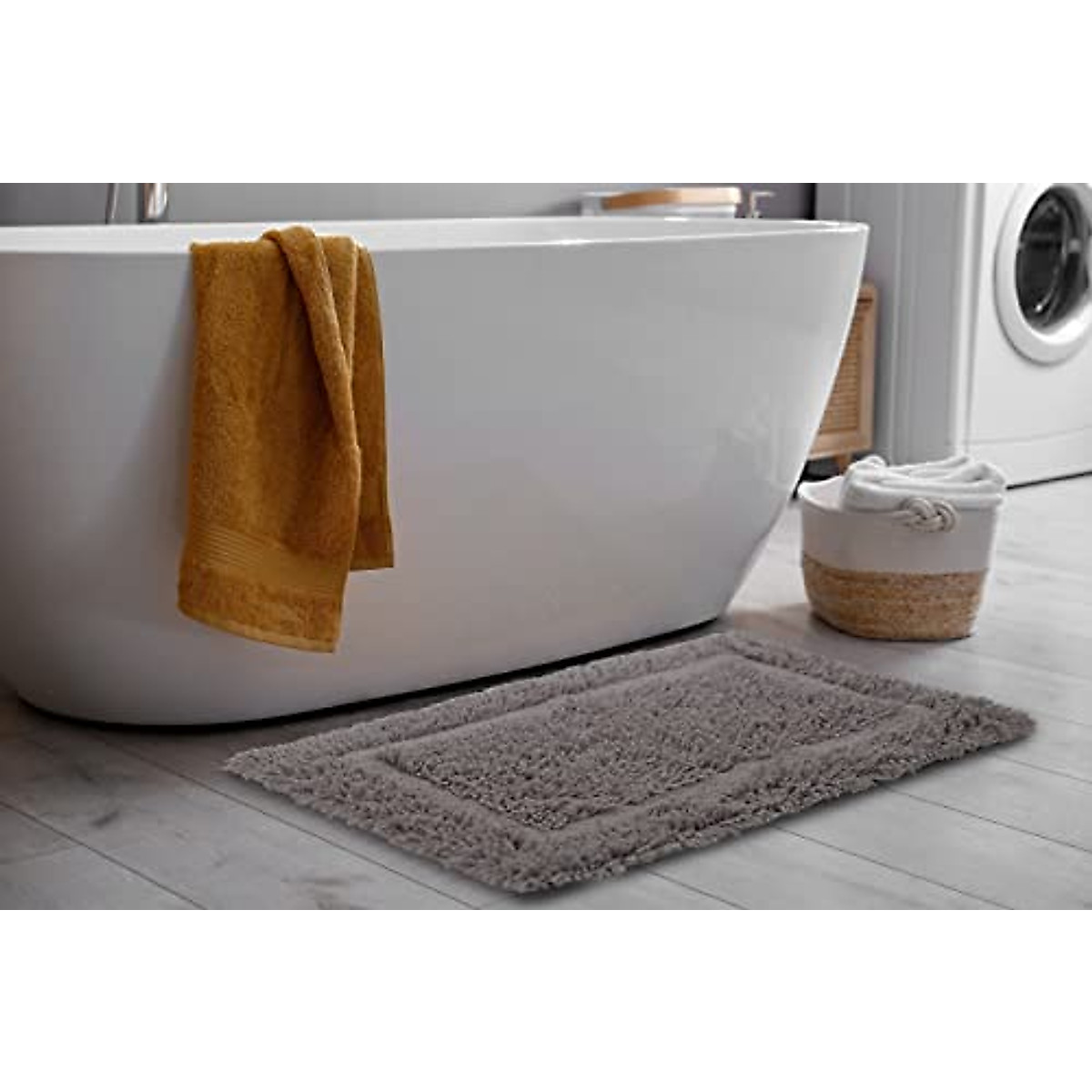 Martex Ringspun Soft Plush Absorbent Non Slip Bath Rug for Bathroom Machine