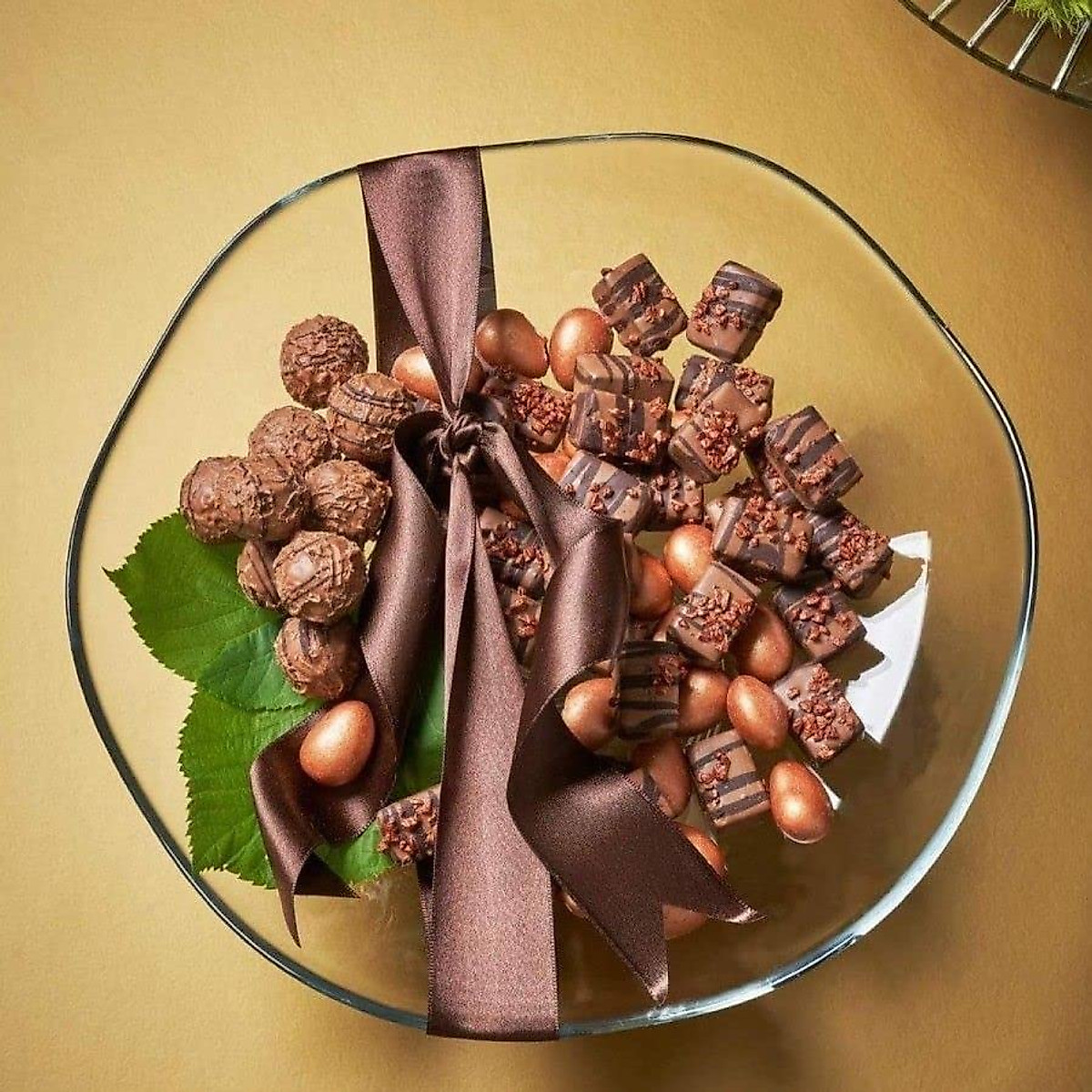 Biandeco Glass Round Platter Serving Tray - Wavy Edge Extra Large Charger Plate, 12 inch Diameter, Extra Resistant Centerpiece Dinnerware, Fruit, Dessert, Salad, Appetizer Plate