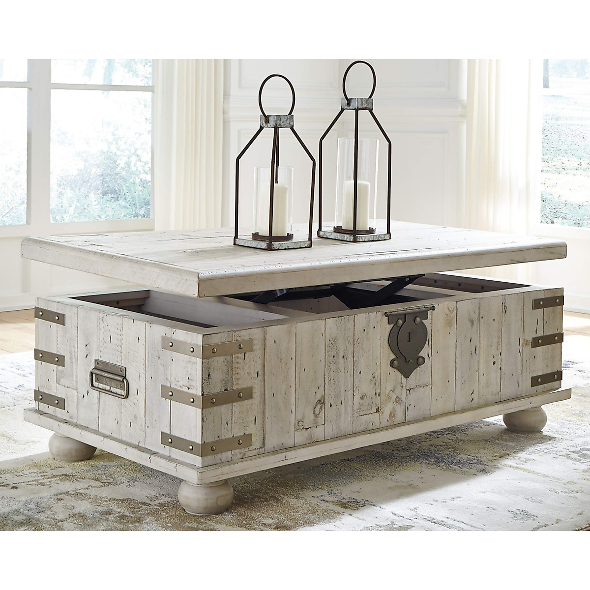 Signature Design by Ashley Carynhurst Lift Top Rustic Farmhouse Cocktail Table, Antique Off White