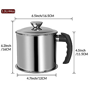 Tellshun Bacon Grease Container with Strainer 1.3 L / 44 oz Stainless Steel Cooking Oil Keeper with Lid and Tray Easy-Grip Handle Suitable for Storing Frying Oil and Cooking Grease (1.3, Silver)
