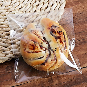 Djpoaug 200 Pcs Clear Cellophane Bags Transparent Plastic Bags Self Sealing Self Adhesive Cookie Bags for Small Candy Treats Packaging Poly Bags - 5x5 Inch