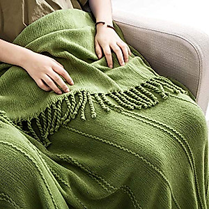 Revdomfly Knitted Throw Blanket Green Farmhouse Woven Blankets with Fringe Tassels for Couch Bed, 47" x 67", Green