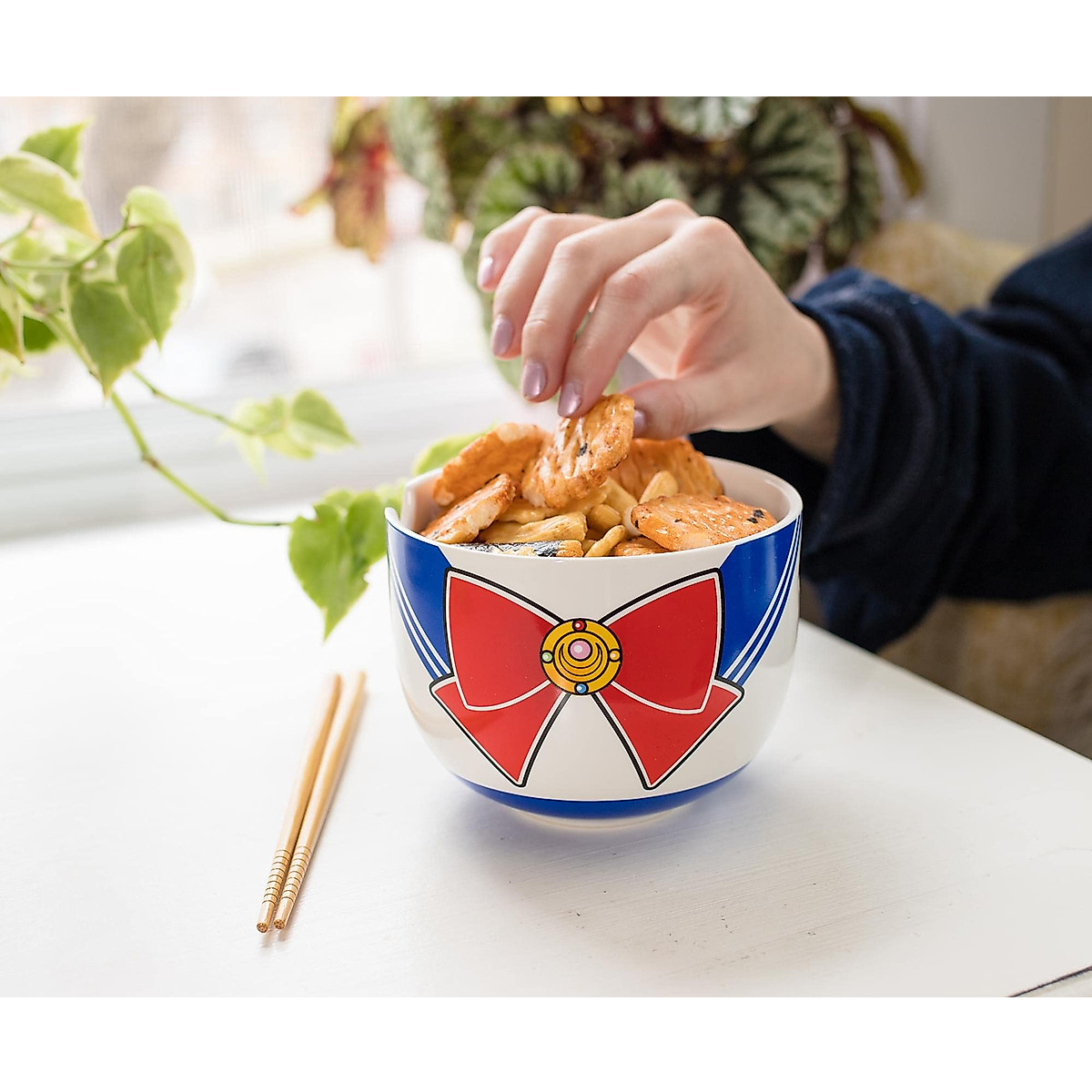 Sailor Moon Japanese Dinnerware Set | 16-Ounce Ramen Bowl, Chopsticks