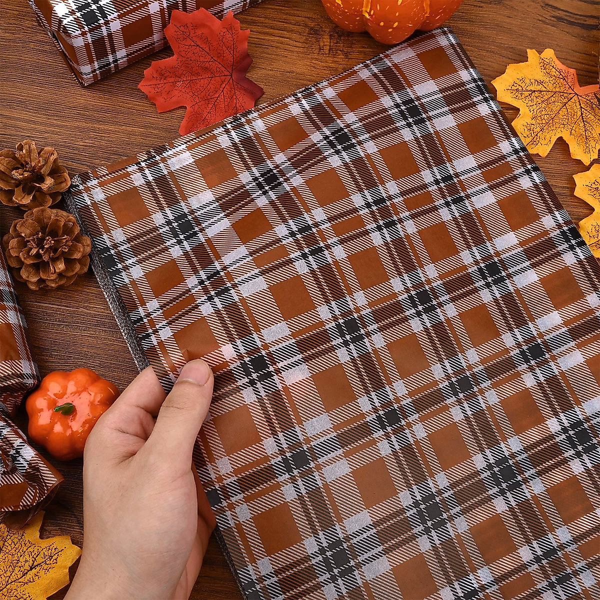 Bolsome 100 Sheets 20 * 14 Inches Brown Buffalo Plaid Gift Wrapping Paper Vintage Fall Tissue Paper for Gift Bags Rustic Art Tissue Paper for Birthday Thanksgiving Day Autumn Holidays Party DIY Craft