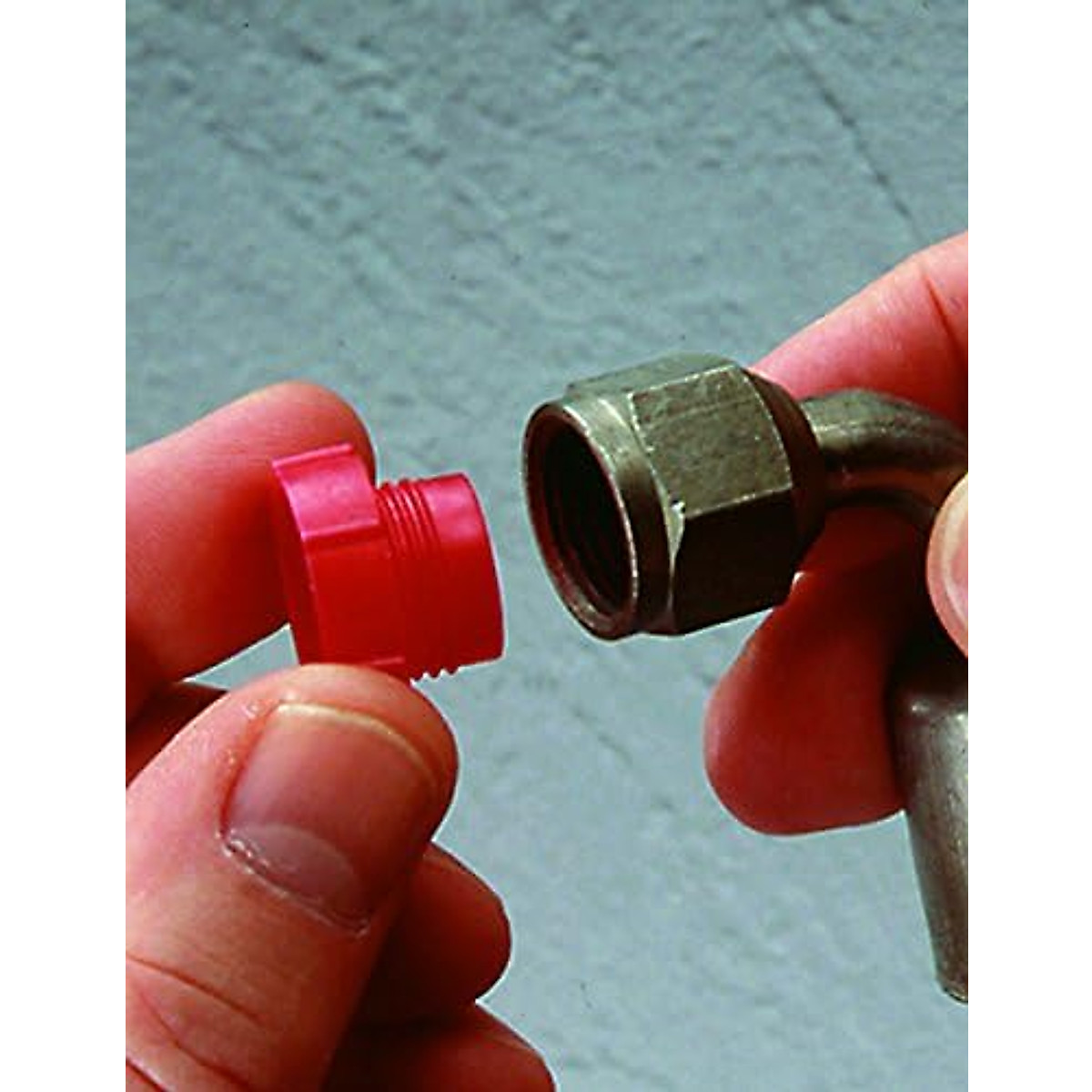 Caplugs PDI-31 PDI Series – Plastic Threaded Plug for Inverted Flared Fittings, 1000 Pack, Red LD-PE, Thread Size 3/8"-24 Hole Protection, Dust and Dirt Seals, Leak Prevention, Masking (99191173)