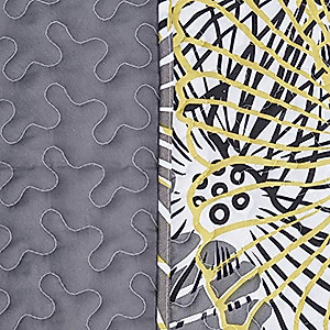 Amazon Basics Lightweight Reversible Microfiber 2-Piece Quilt Set - Twin, Gray Floral