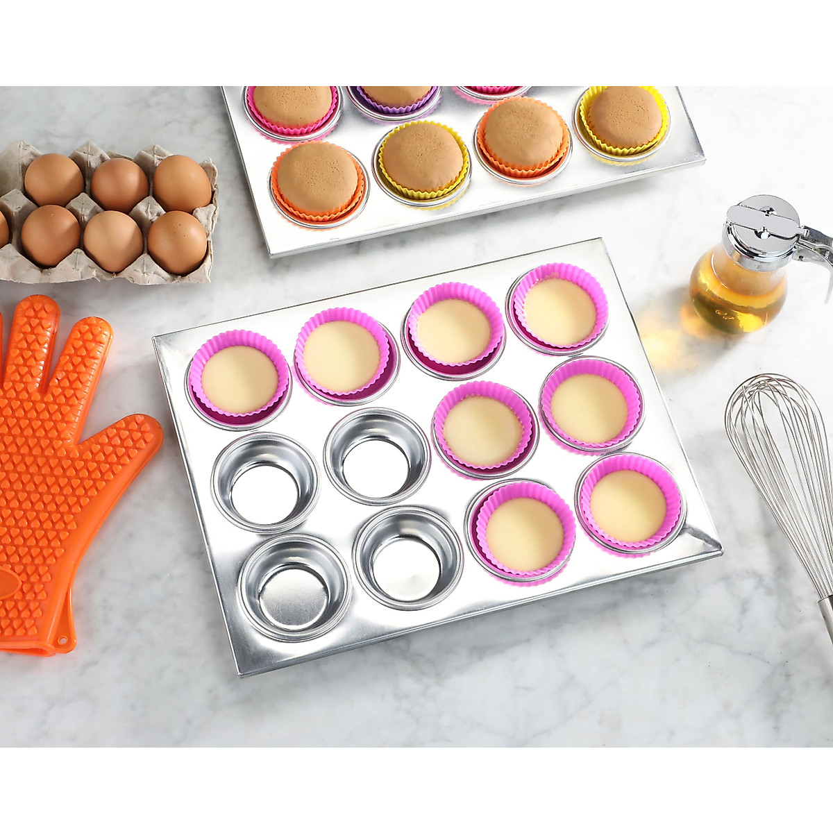 New Star Foodservice 535504 Commercial Grade Aluminum 12-Cup Muffin Pan