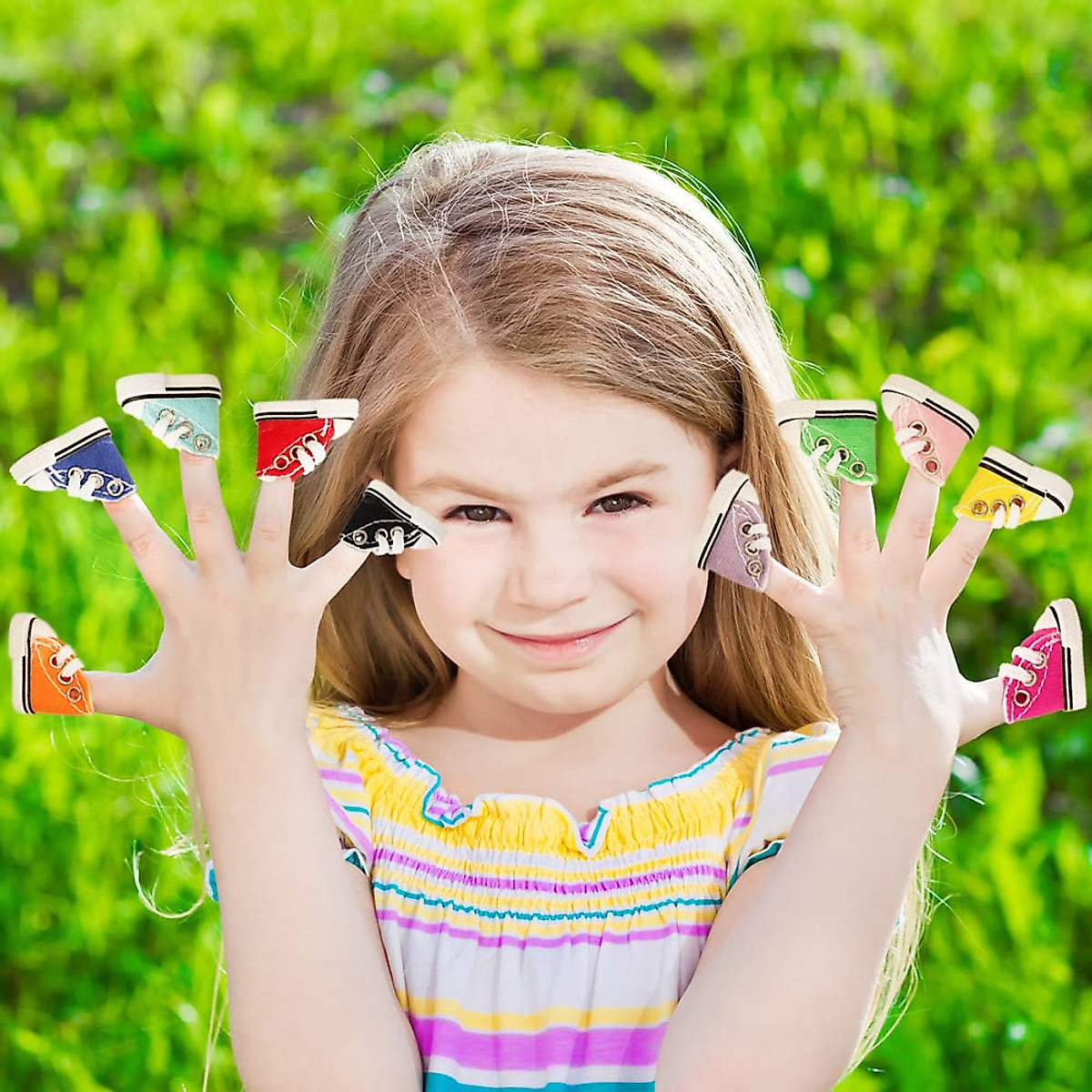 Mimeela 7 Pairs Mini Finger Shoes, Cool Mini Skateboard Shoes for Finger Breakdance, Fingerboard, Elf Shoes Doll Shoes, Used As Making Shoe Keychains and Sneakers for Birds