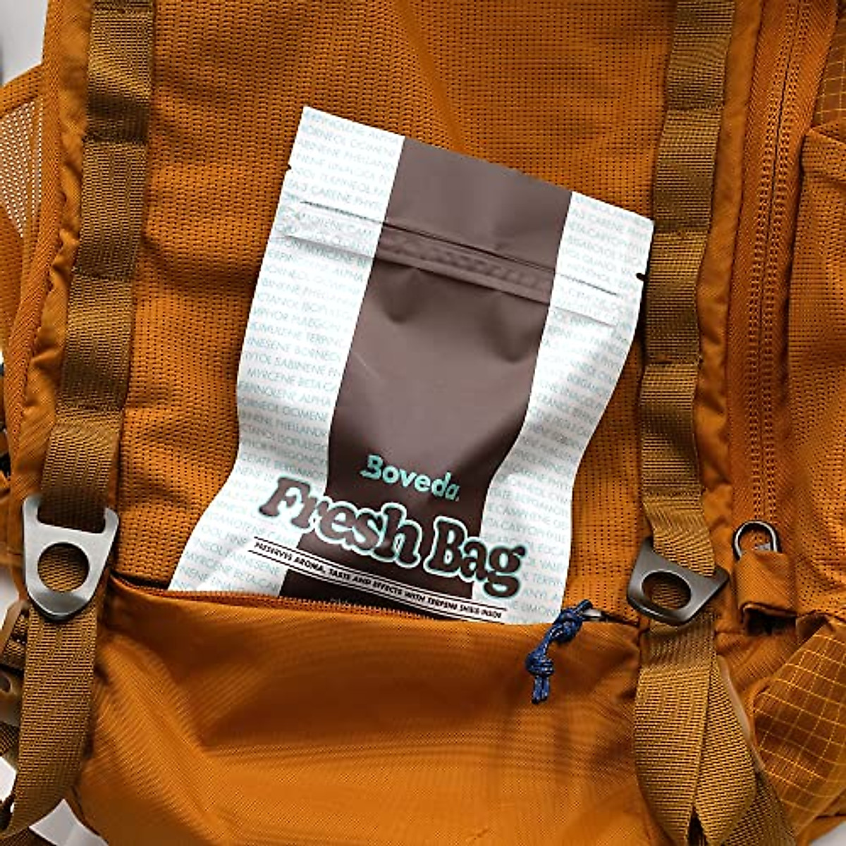 Boveda Fresh Bag Travel Bag for Up To ½ oz – 1 Mylar Bag Preloaded with Boveda 2-Way Humidity Pack 62% RH Size 4 – Humidity Pack in Resealable Bag