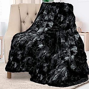 Luxury Plush Blanket - Cozy, Soft, Fuzzy Faux Fur Throw Blanket for Couch - Ideal Comfy Minky Blanket for Adults for Cold Nights by Everlasting Comfort