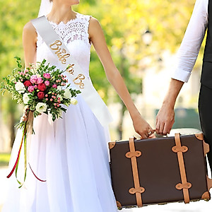 JVAENOUSN 8 Pcs Bride to be Sash Veil Set Bachelorette Party Decorations 1 Bachelorette Veil, 1 Bride Sash and 6 Team Bride Sashes