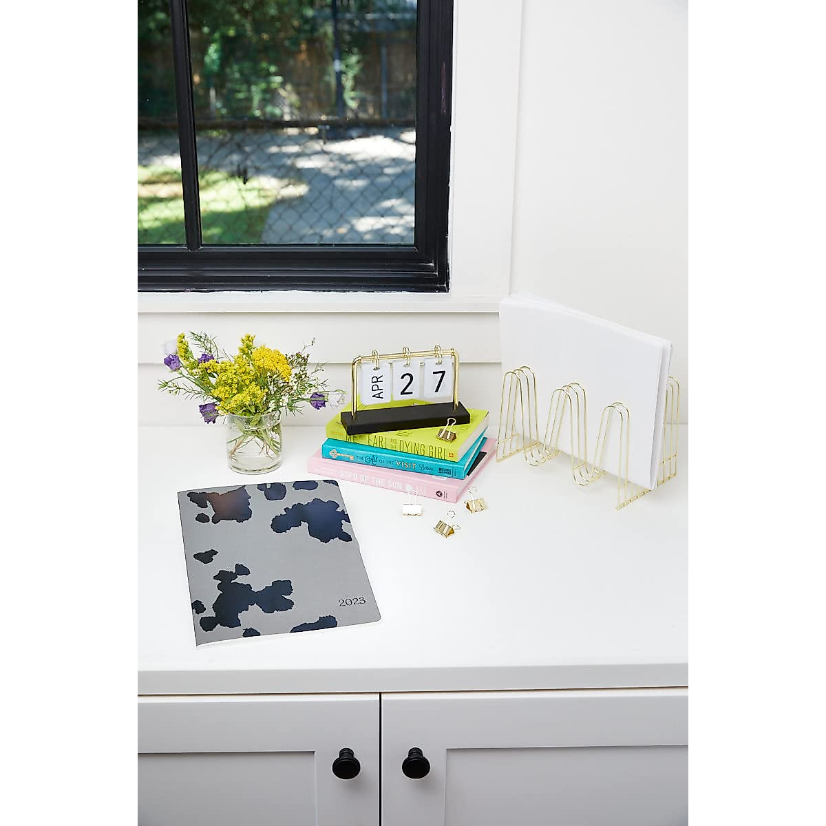 Southworth Planner (January 2023-December 2023), 8.5" x 11", Traditional Western Metallic, Premium 28#/105 gsm Paper, Large Flex (91421)