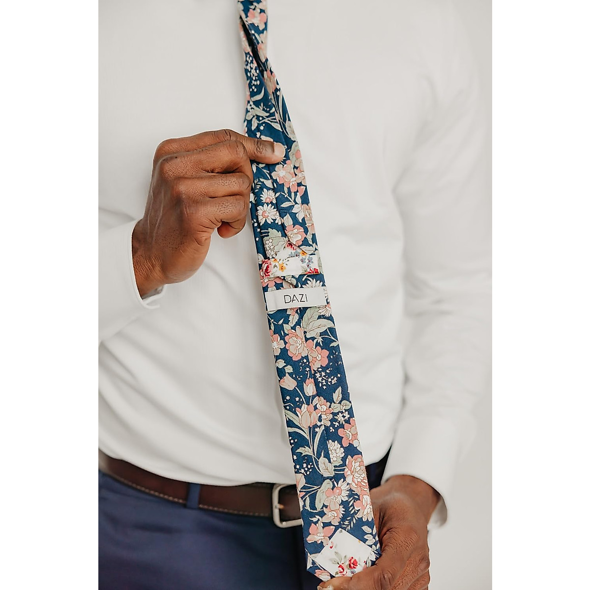 DAZI Men's Skinny Tie Floral Print Cotton Necktie, Great for Weddings, Groom, Groomsmen, Missions, Dances, Gifts. (Lotus)