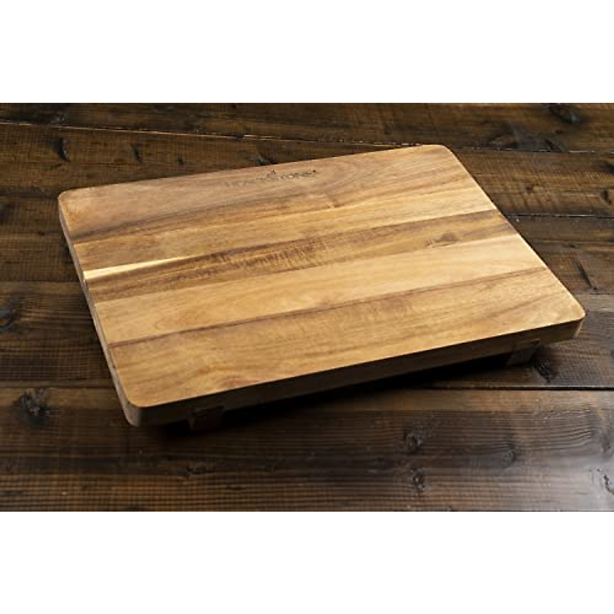 BLACKSTONE 5595 Solid Acacia Wood Griddle Cutting Board with Feet (17 x 12”)- Large and Lightweight, Premium Durable Quality to Chop Vegetables for Indoor, Outdoor, Kitchen, Easy to Clean (Rectangle)