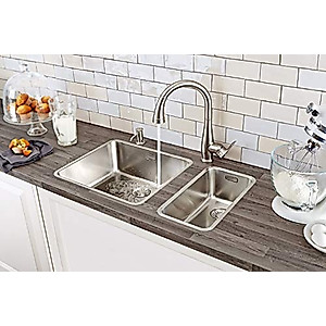 Grohe 30213001 Parkfield Single-Handle Pull-Down Kitchen Faucet, Starlight Chrome